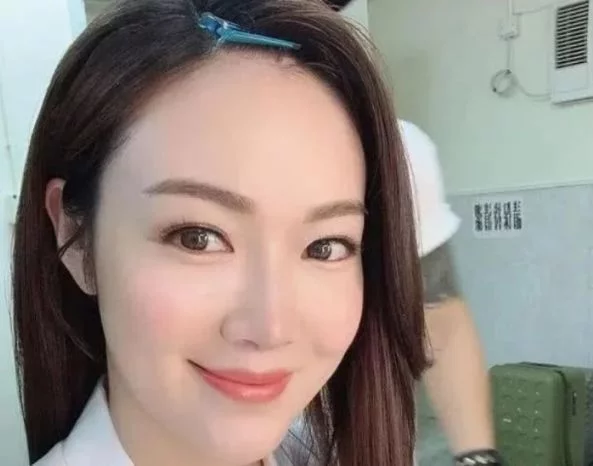 Zhao Wei's husband's former husband appeared for the first time after ...