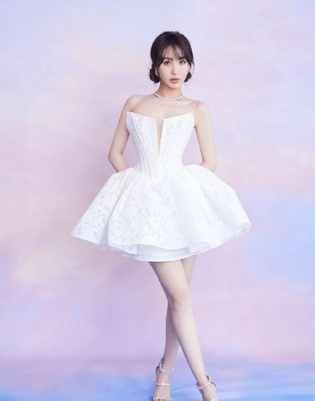 Li Fei Er Hot Photo Album - iNEWS