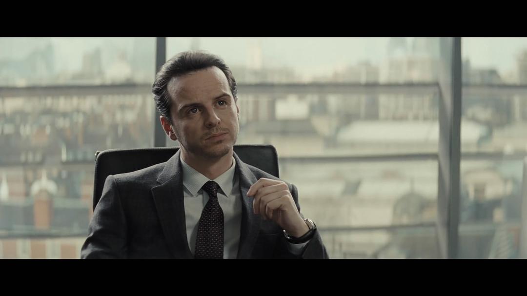 The movie "007: Ghost Party" Bond calmly and calmly fights the plane ...