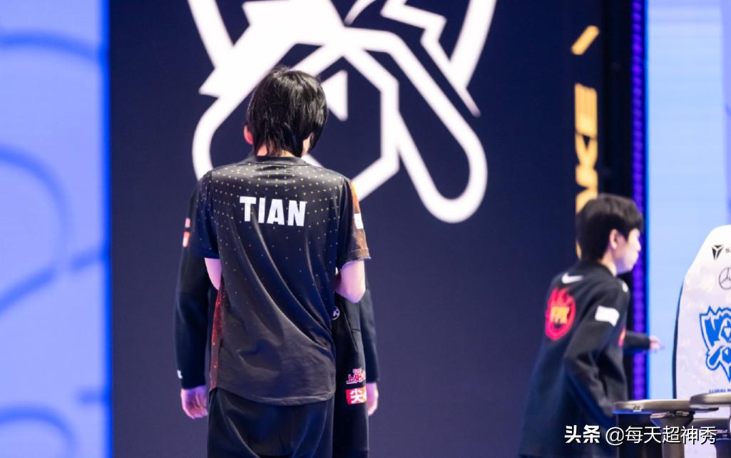 Lost to the LEC underdogs, FPX suffered a three-game losing streak, the official Bo's apology ...