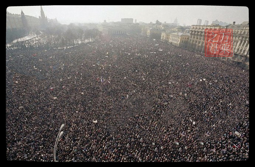 Three days to shake the state of the Soviet Union to see how easy it is ...