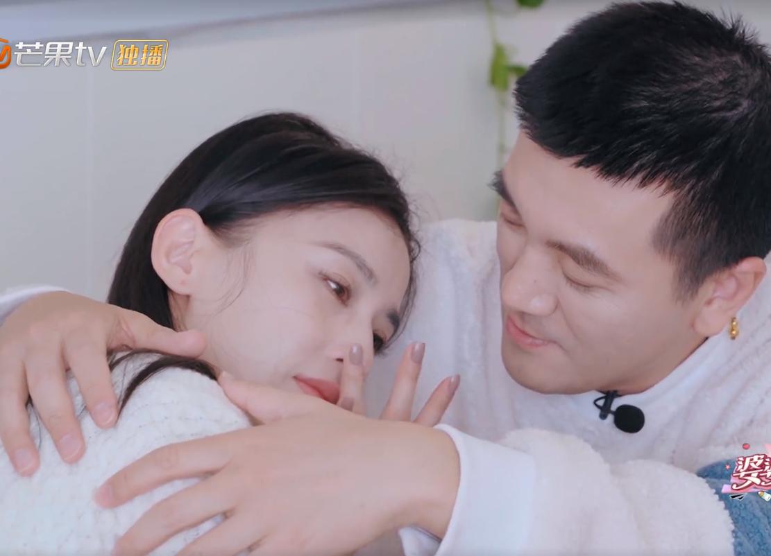 Too counter! Huang Shengyi was shot on his face, and his husband and ...