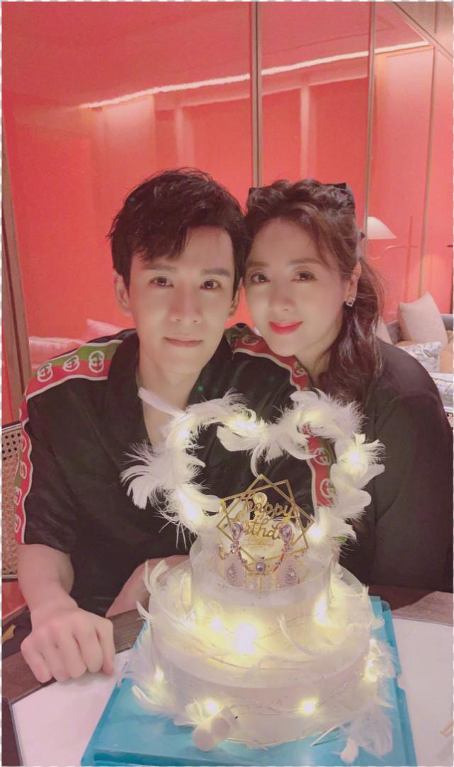 Sweet enough to explode!Xiao Li Lin airborne as the super birthday is ...