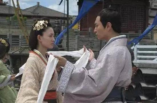 After the emperor's death, his concubines were buried with each other ...