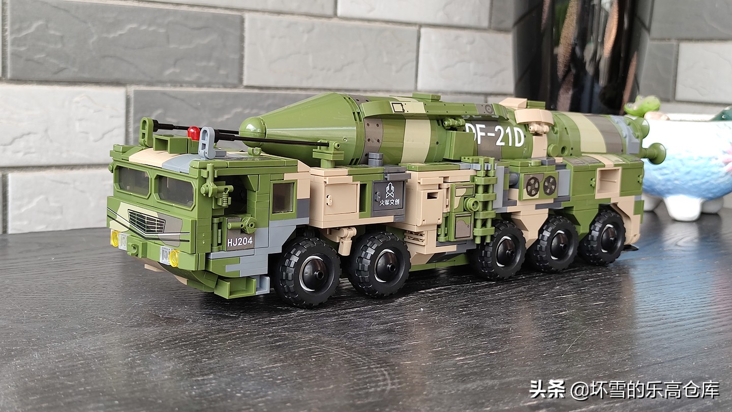 Dongfeng express car made of building blocks: Senbao building block DF ...