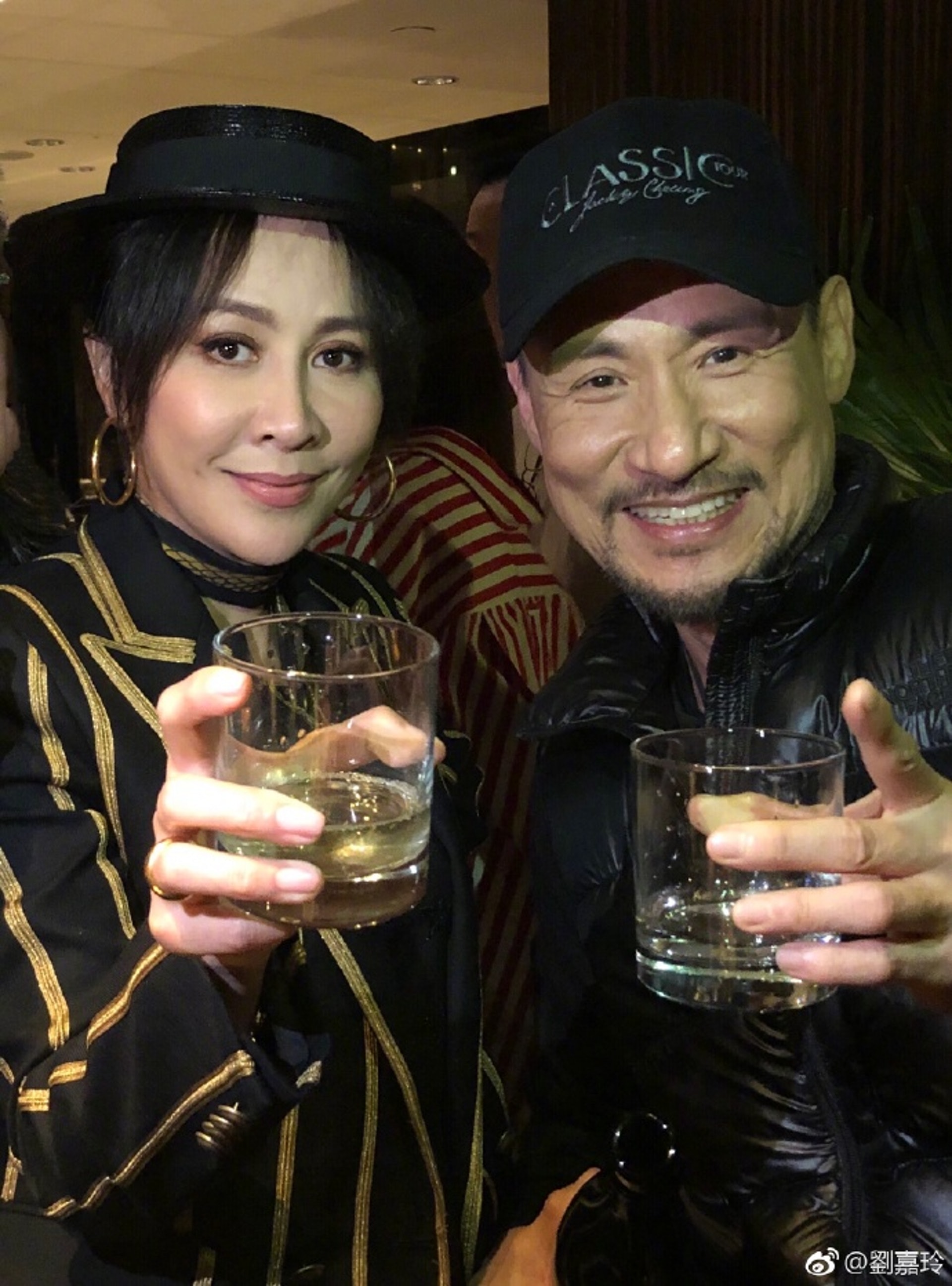 Jacky Cheung loved her for 35 years and retired for the king of heaven ...