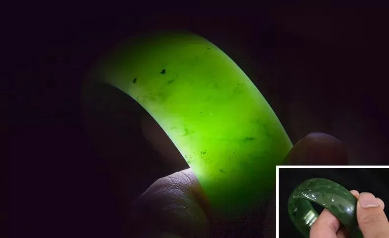 What is the difference between real jade and fake jade under the lamp ...