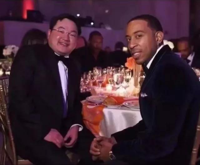 The world's largest flicker, took away 30 billion of the national treasury! The richest three ...