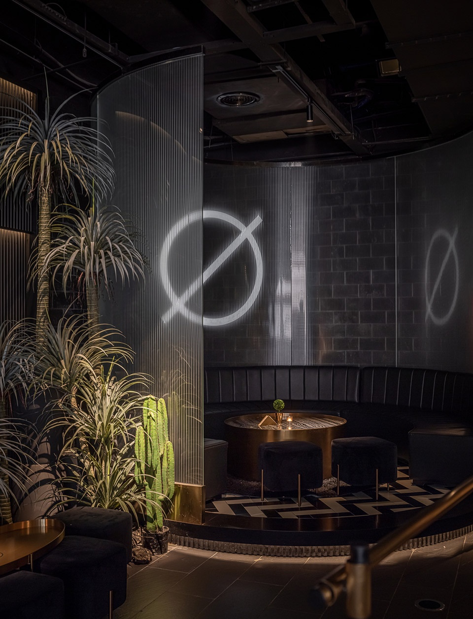 PLUTO BAR: Prepare a night of exquisite wine dream trip - iNEWS