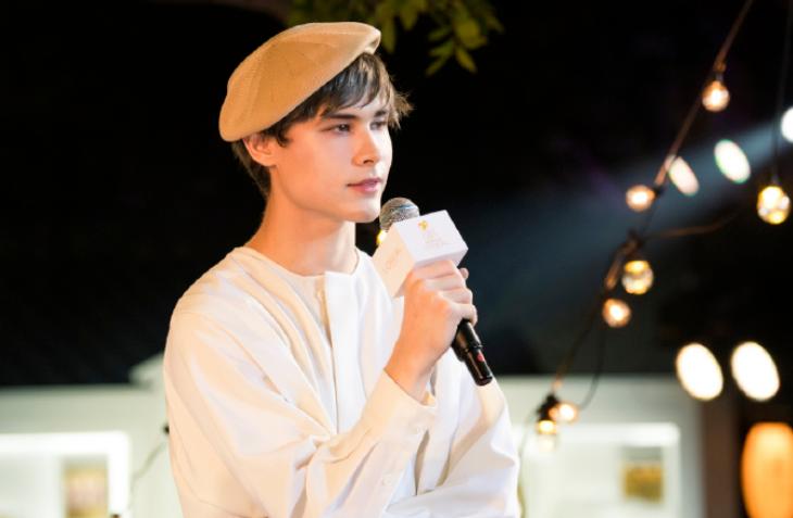 Little Gossip, Wang Yuan, Li Luxiu, Zhang Ruoyun, Song Yanfei, Sun Qian ...