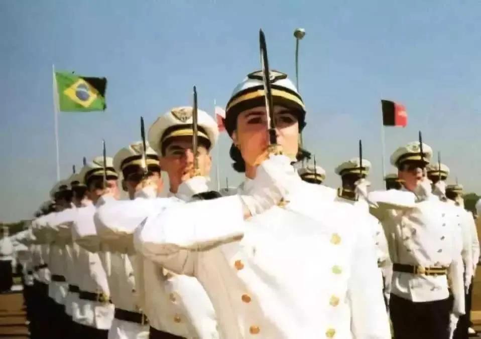 Take stock of photos of female soldiers from 60 countries, some are ...