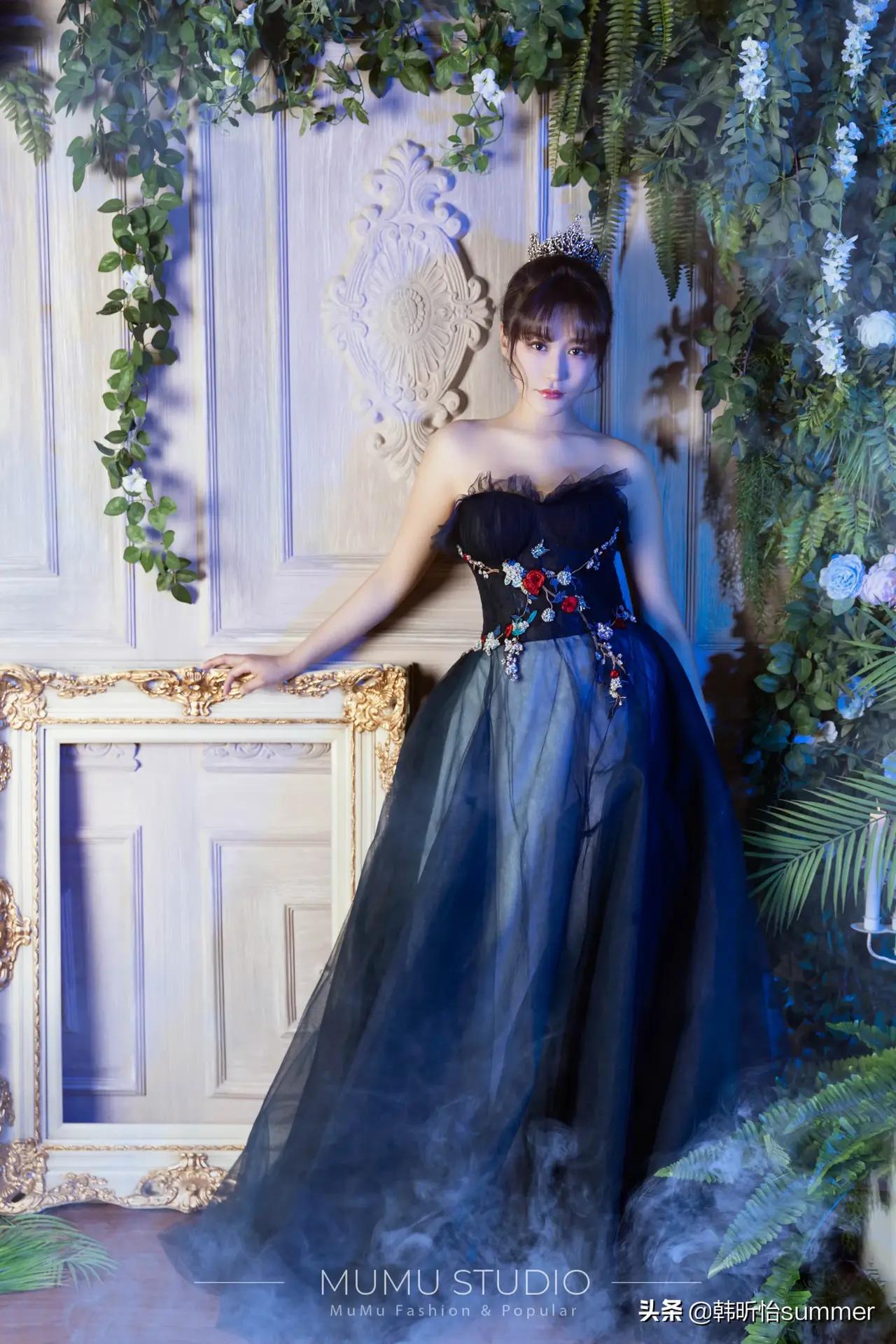 Chasing the tiger and catching the dragon hot show how the dancer Han ...