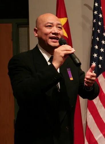 Chi Zhongrui and Chen Lihua have been married for 28 years, and the ...