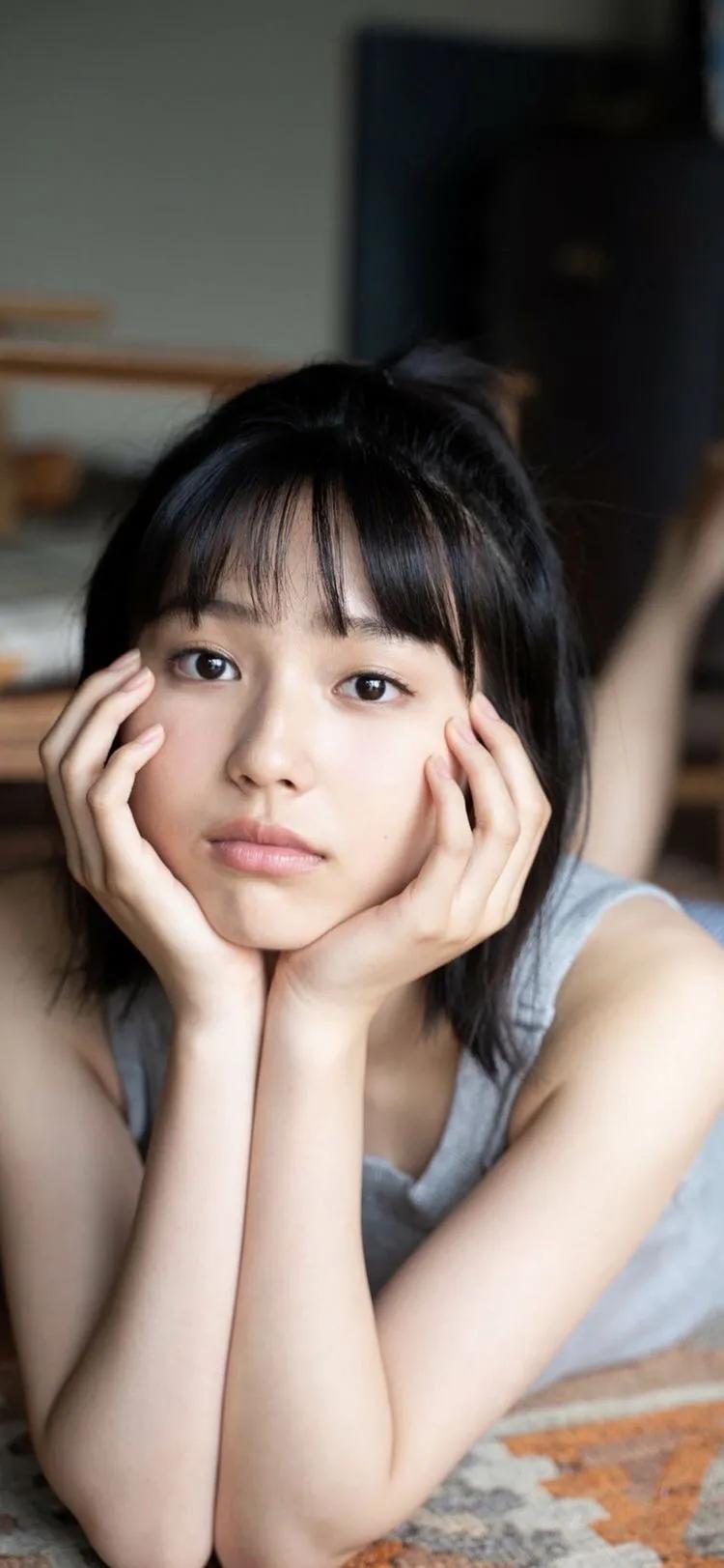 Getting to know Akita Shirari began in the movie "The Flower of Evil ...