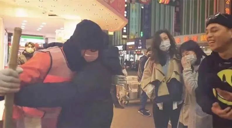 Luo Zixiang high-profile, shouting Zhou Yangqing: "I will change, can you forgive me?" - iNEWS