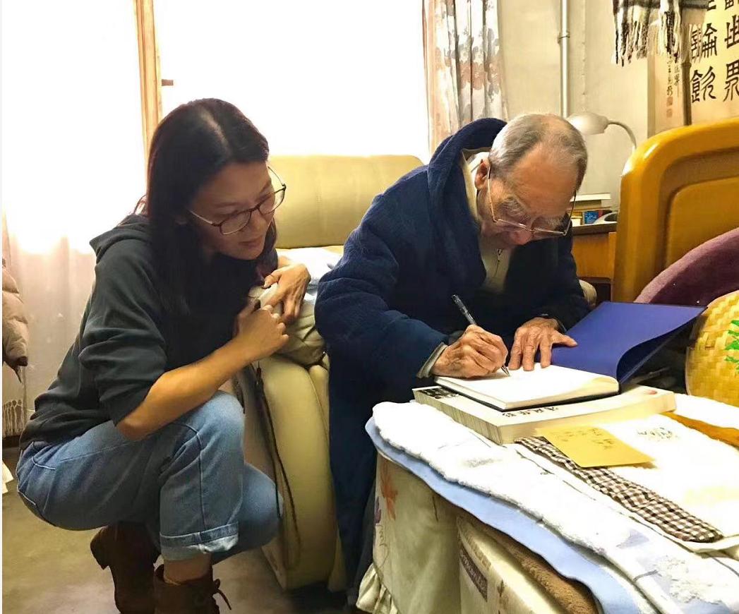 Sorrowful condolences!The 100-year-old translation master Xu Yuanchong ...
