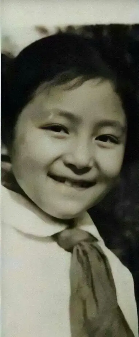 Childhood photos of the veteran goddess, only Brigitte Lin is amazing ...