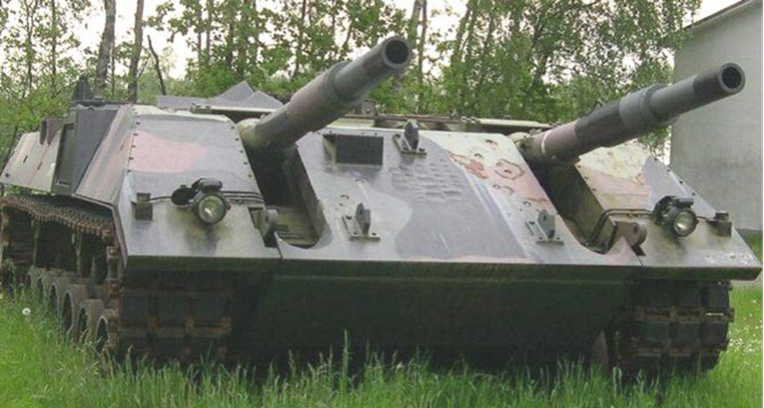 The romantic of two artillery and four tracks, "Tianqi Tank" is a true ...
