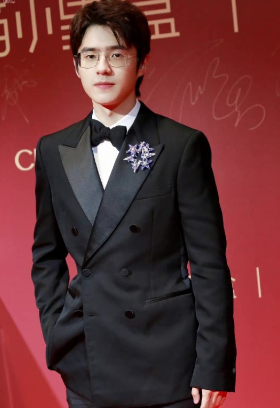 Liu Haoran and Tang Wei attended the event on the same stage, the ...