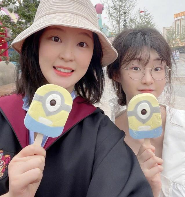 Hui Ruoqi took a recent photo, took her husband and sister to the ...