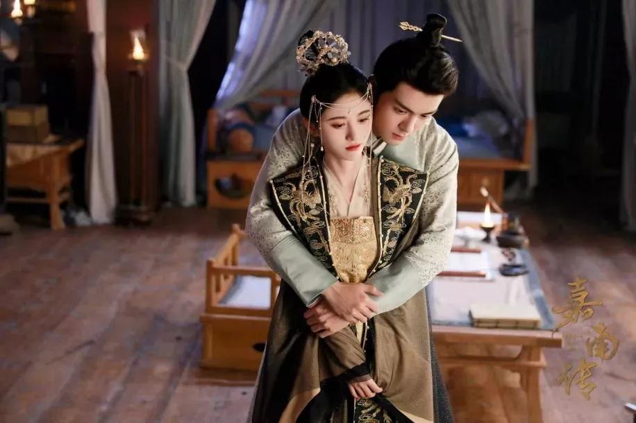 "The Legend of Jianan" was launched, Ju Jingyi and Zeng Shunxi fought ...