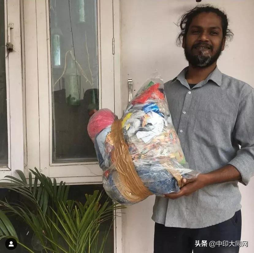 Turn decay into magic!Indian artist turns 250 kilograms of garbage into ...