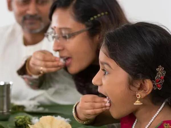 Indians eat rice with their hands, is it really hygienic?Indian Aunt ...