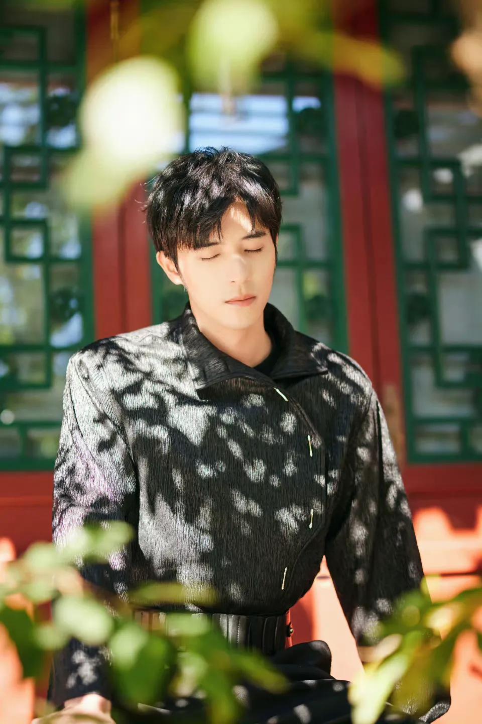 10.12 Picture: Yang Zi, Yang Yang, Chen Weiting, Deng Lun, Song Qian ...