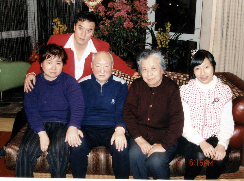 Famous actor Zhang Shan recalls his father-in-law Chen Qiang - iNEWS