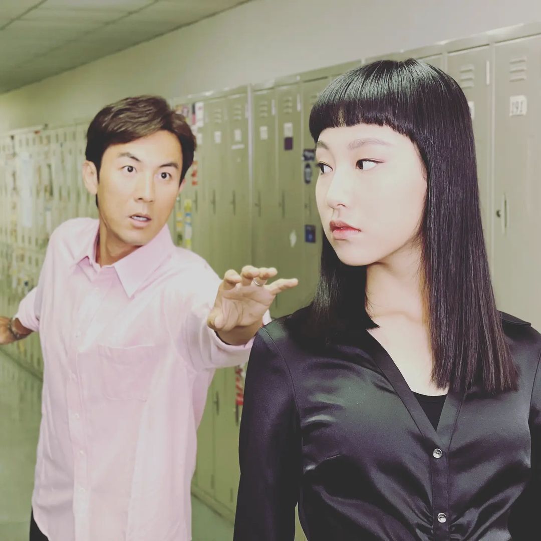 Tan Junyan and Yan Mingxi play "123 Wooden Men" together with the ...