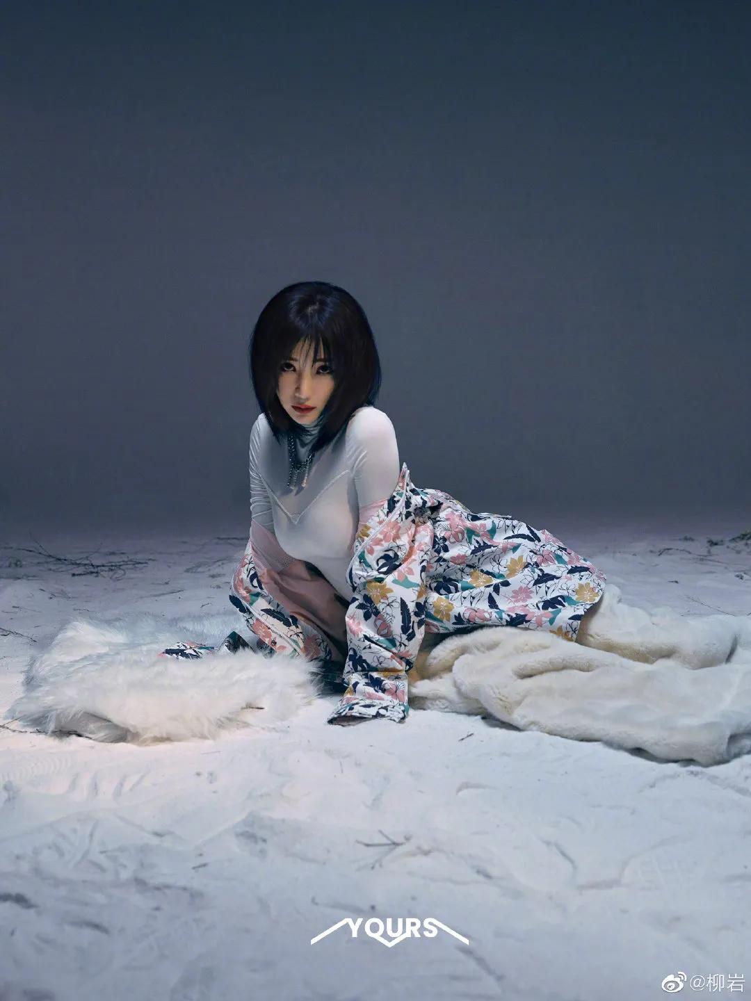 Chinese movie star singer Liu Yan - iNEWS