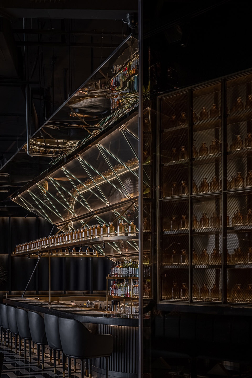 PLUTO BAR: Prepare a night of exquisite wine dream trip - iNEWS