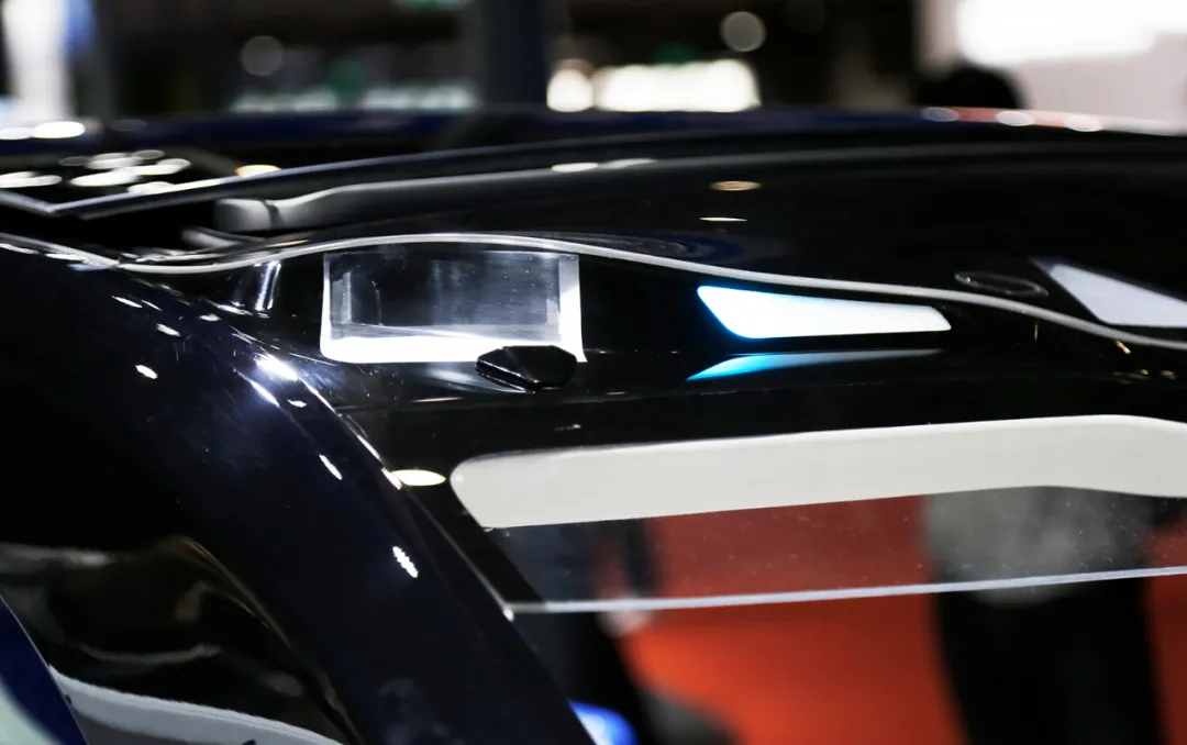 Webasto self-driving smart roof, Magna Mezzo panel makes the car "face ...