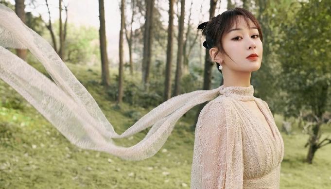 Gossip: Yang Zi, Zhao Liying, Fan Chengcheng, He Jiong, Yang Mi, Liu Shishi, Wang Hedi, Luo ...