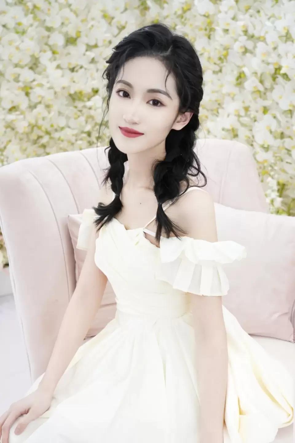 "Rebellious" actor Huang Shijia: Relying on talent to enter the ...
