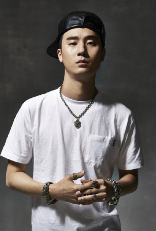 The former champions compete again for profit?The rapper who has been ...