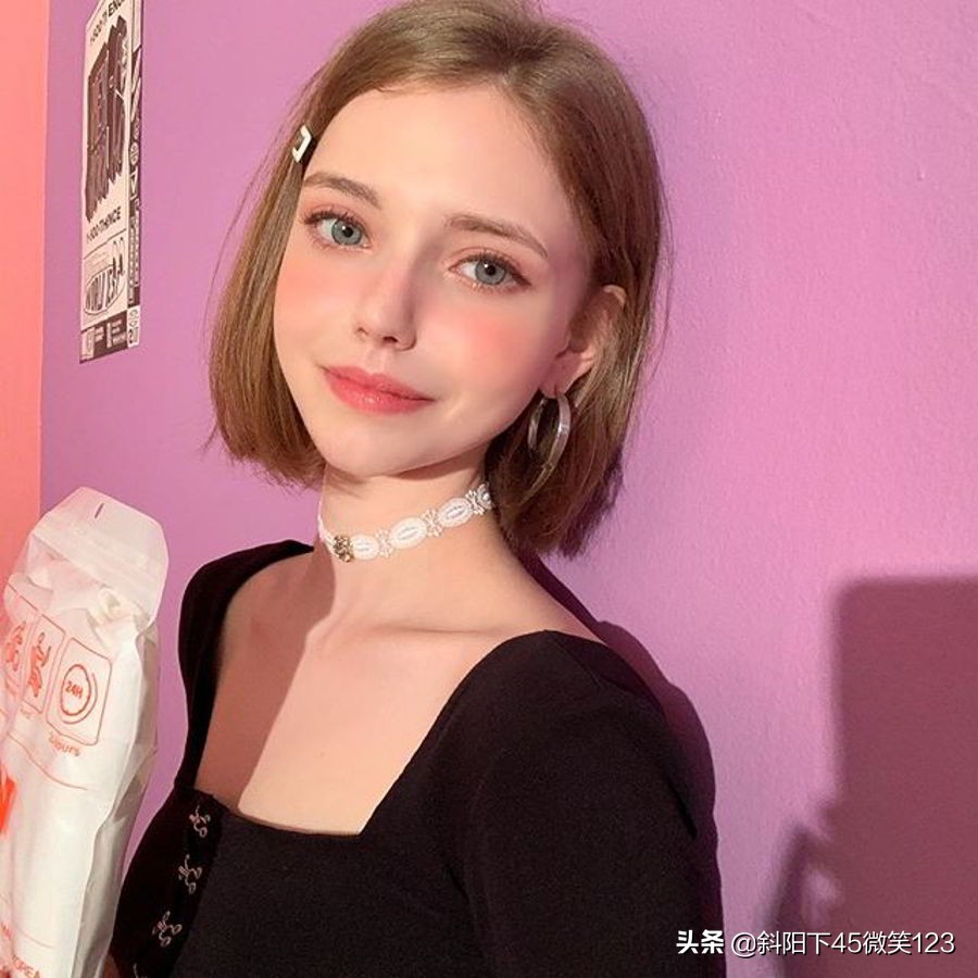 The ultra-perfect "German Chloe" has no realism and exquisite looks. It ...