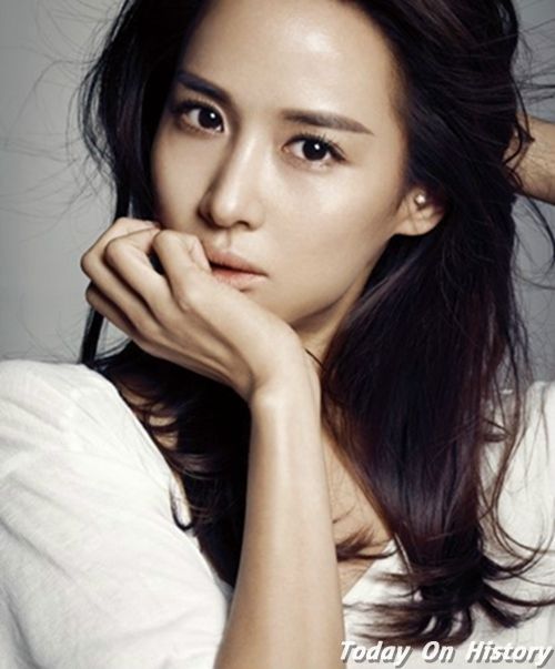 Zhao Ruzhen The Gorgeous Transformation Of A Sexy Actress To The Queen Of Qinglong Inews