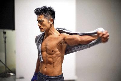 Heavenly King Aaron Kwok loves fitness, has a very muscular figure, and ...