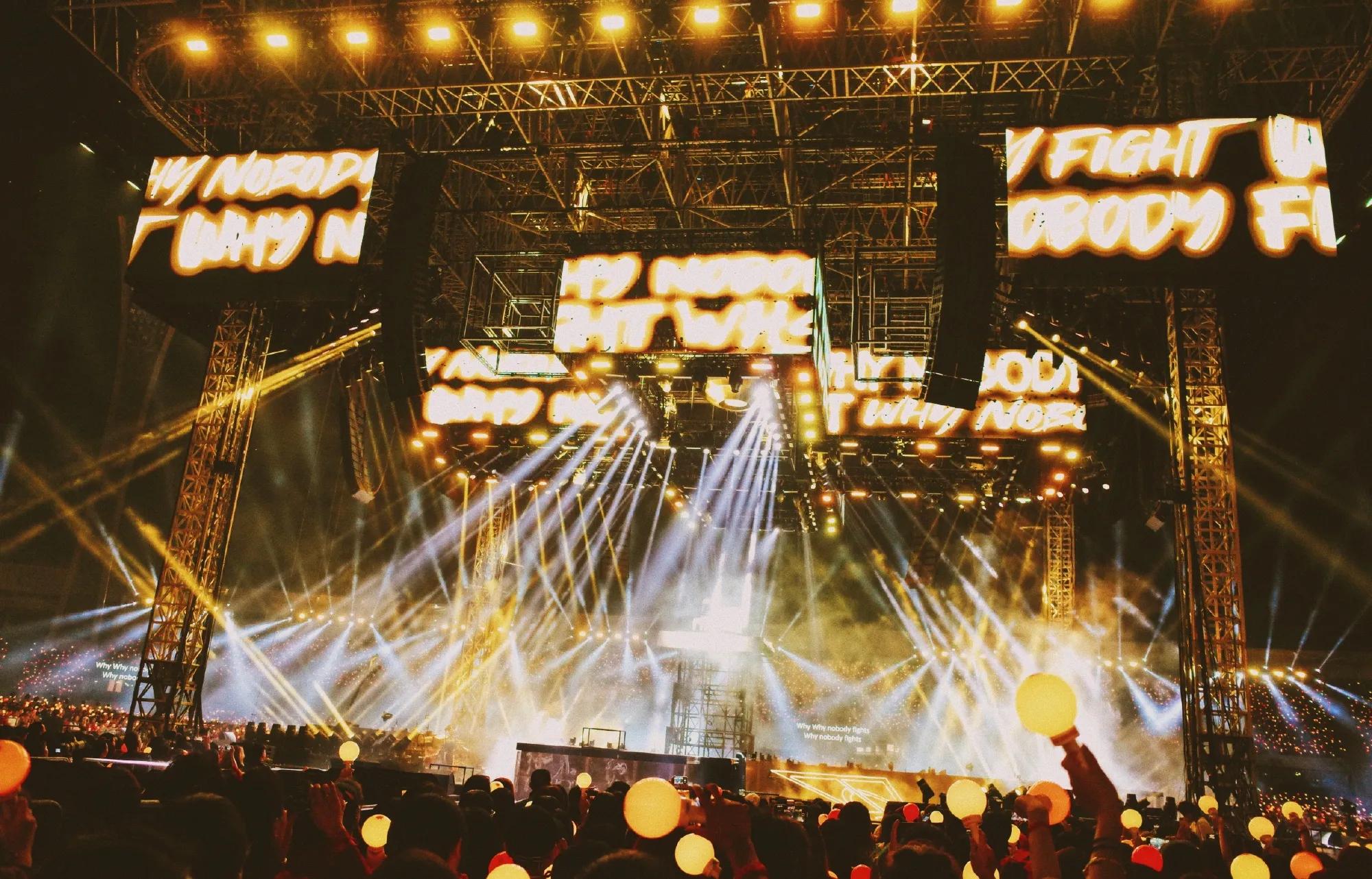 Hua Chenyu, a leader in the Chinese music scene-top concerts and top ...