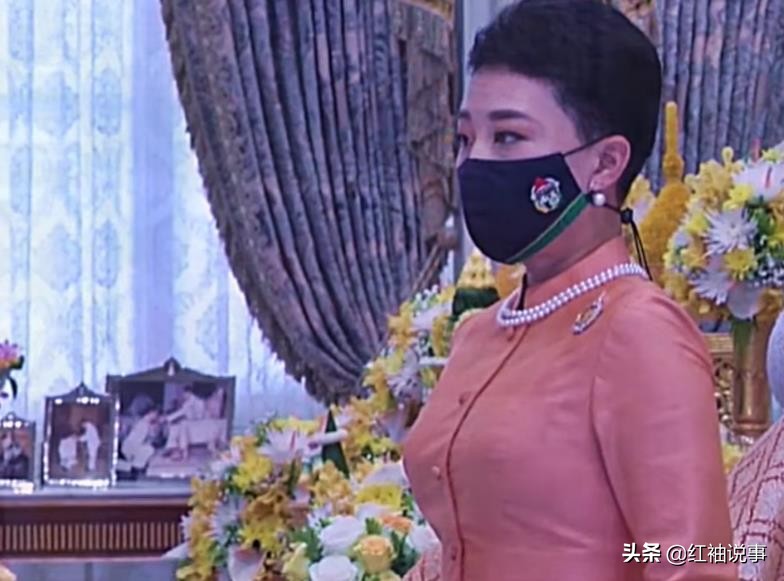 The 43-year-old princess Pha, who is loyal and filial, appeared in the ...