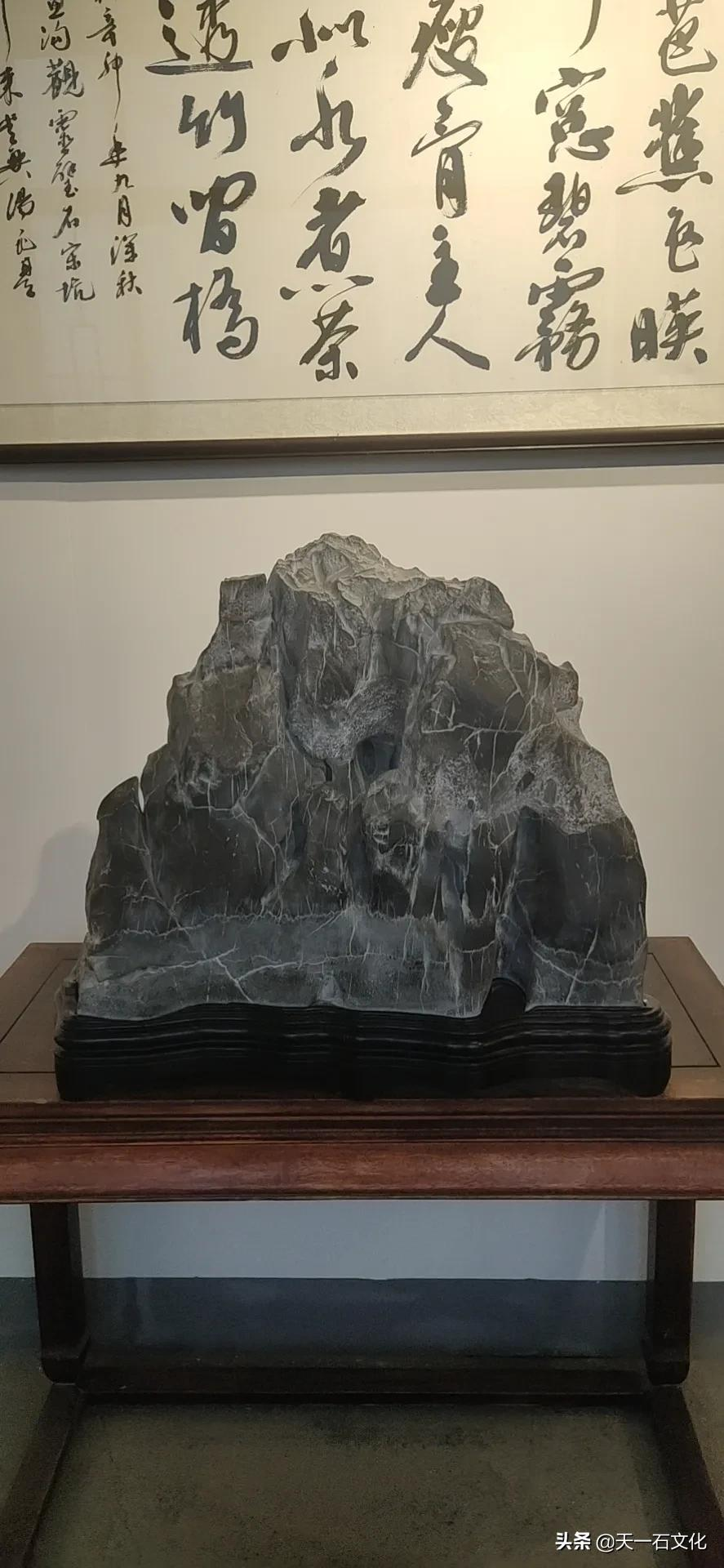 The first of the four great stones of Lingbi Stone in China - iNEWS