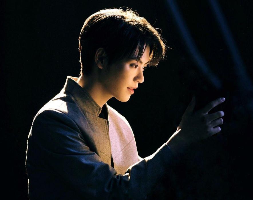 Xiao Yuliang looks like a crew member, An Anfen filming, this is good - iNEWS