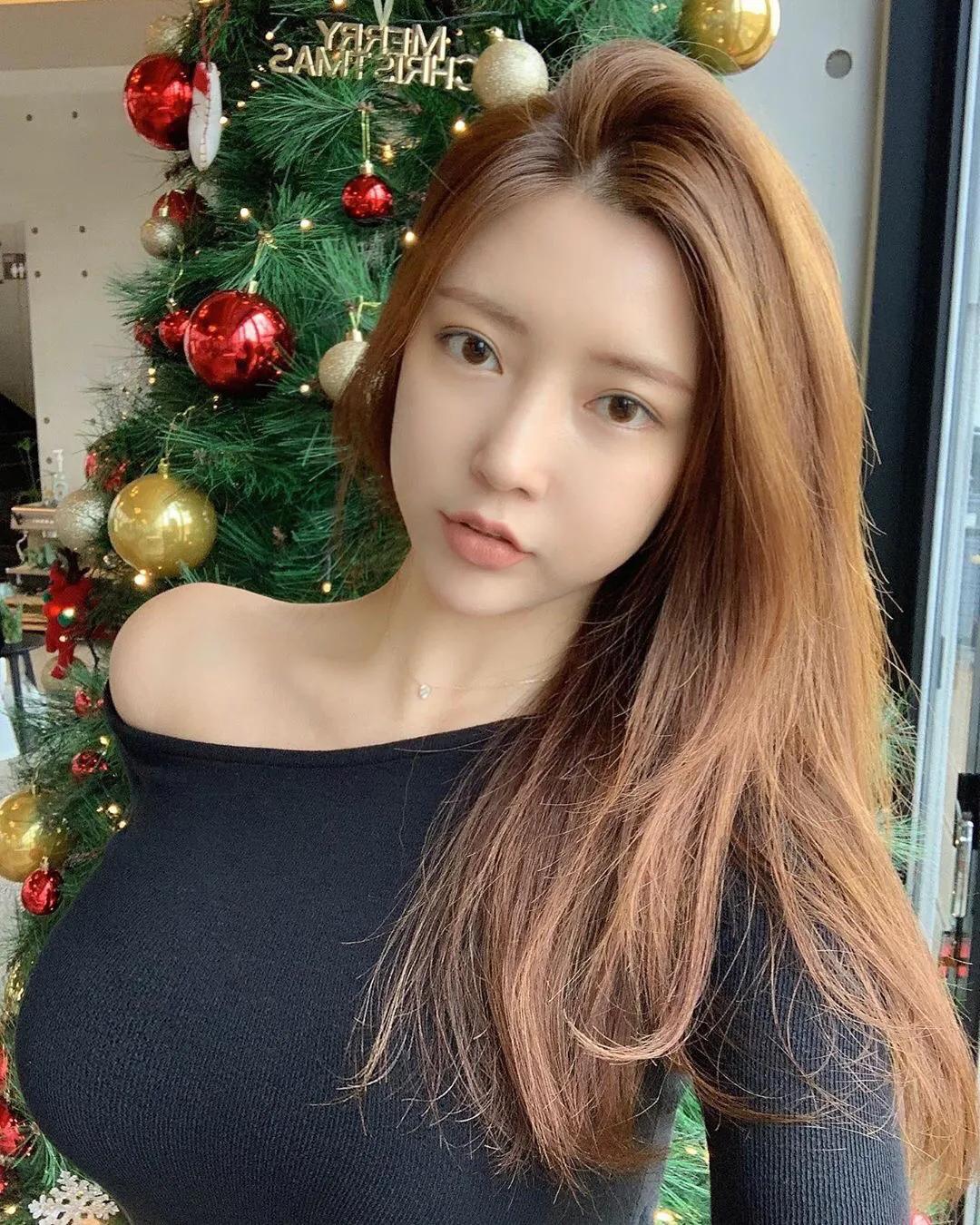 Korean female anchor Choi Somi Mina - iNEWS