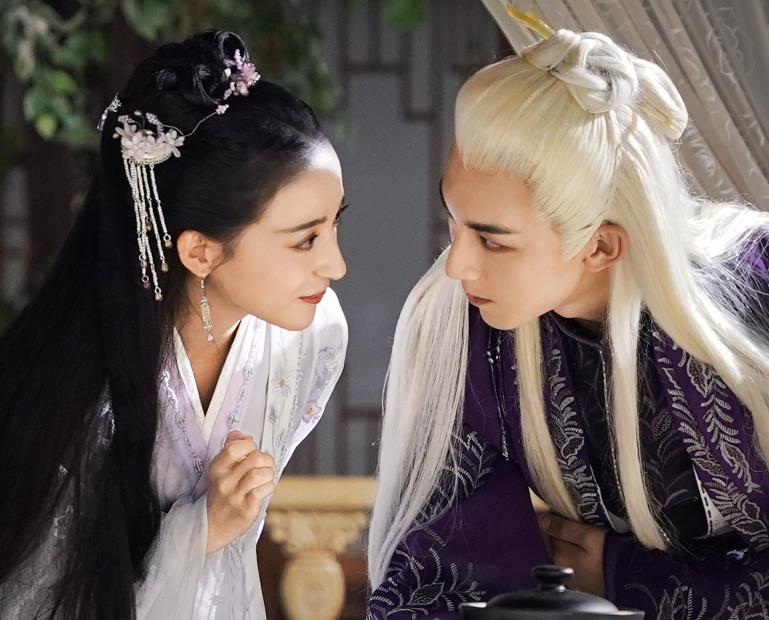 Acting with Ju Jingyi in "Hua Rong", how did you know that Guo Junchen is waiting for the ...