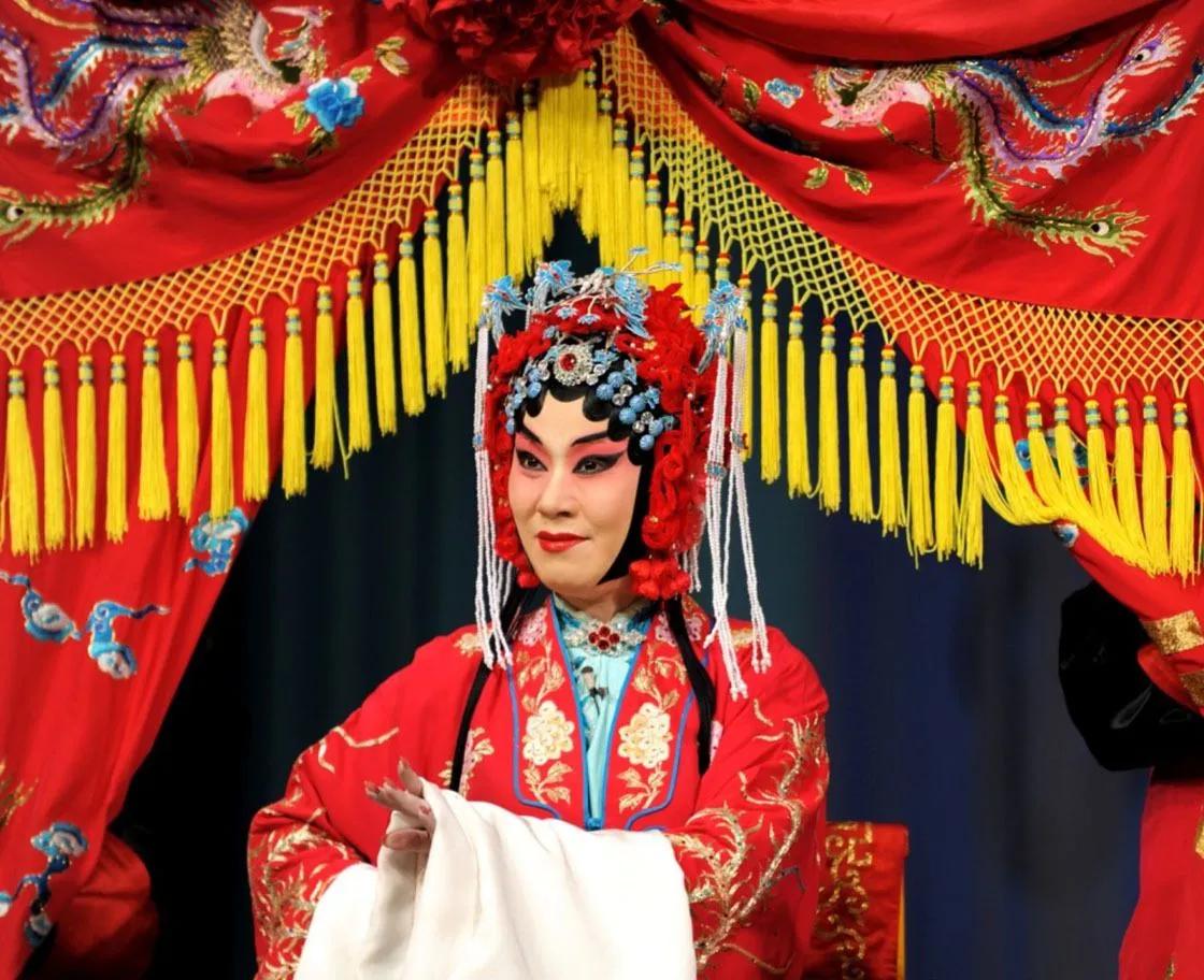 The famous Peking opera artist Chi Xiaoqiu is more suitable to go to ...