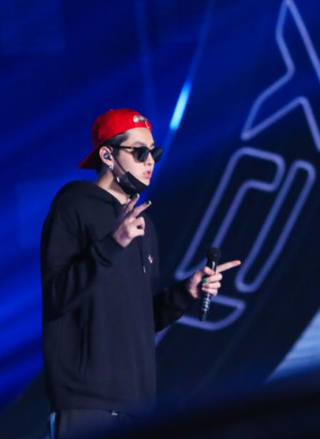 Turn off the powder and step on it?Sister Wu Yifan broke the news ...