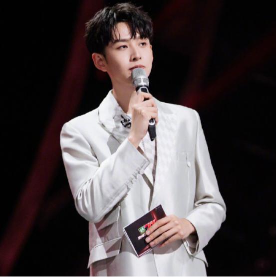 There is a kind of "accident" called Qi Sijun, who aspires to become Sa ...