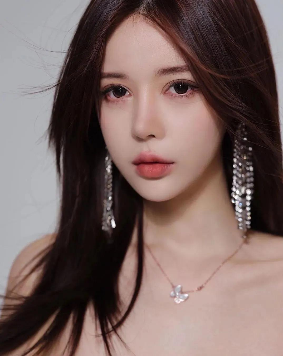 A more exaggerated photo deceiving world than Qiao Biluo appeared... - iNEWS