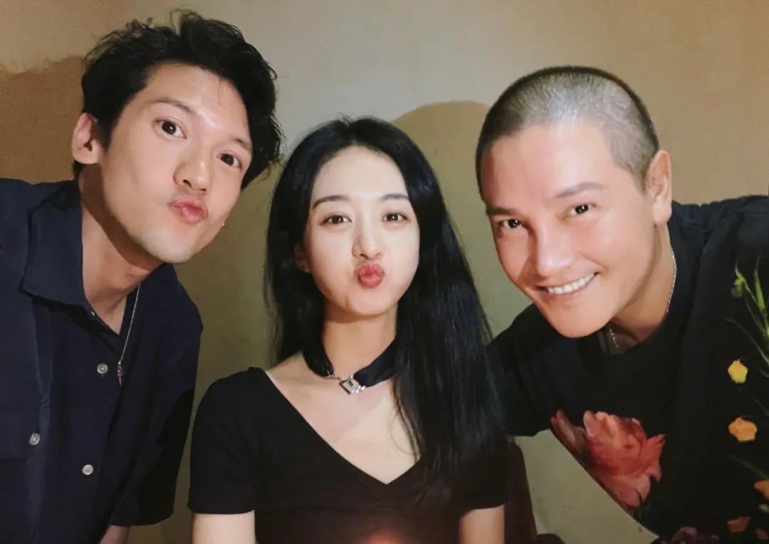 Little gossip, Zhao Liying, Guan Zhibin, INTO1, Bai Yufan, Wang Ziwen, Ren Hao - iNEWS